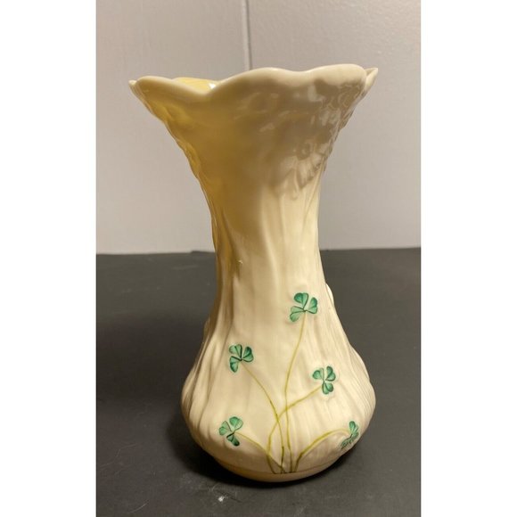 Belleek | Accents | Belleek Shamrock Clover Porcelain Irish Bud Vase W ...